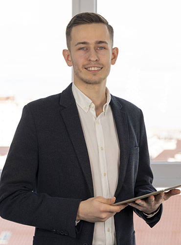 Team – Aviva Engineering